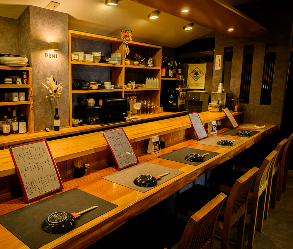 小料理屋 紅|広島県三原市にあるカウンター7席の小さなお店です